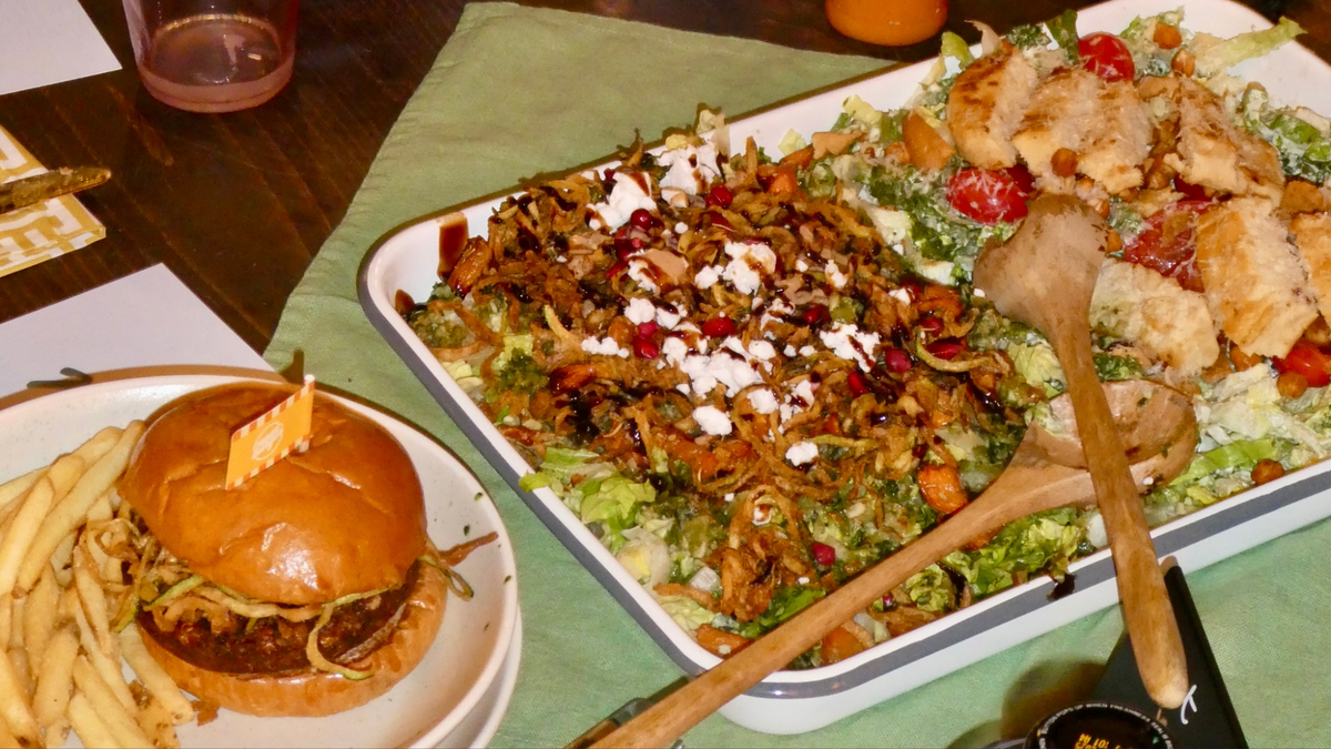 Spring time supper club | event with vegal gang | Neat Burger